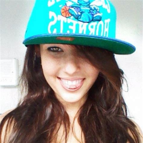 Girls Wearing Snapbacks On Tumblr