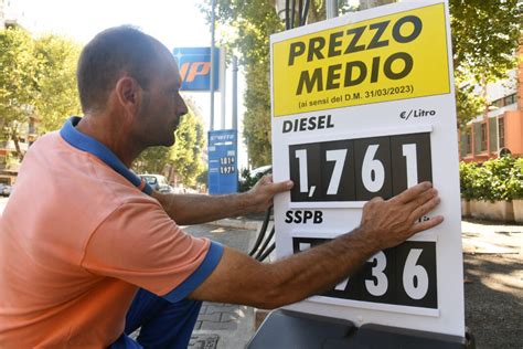 Un Fallimento Da Giorni Solo Aumenti I Gestori Carburanti Bocciano