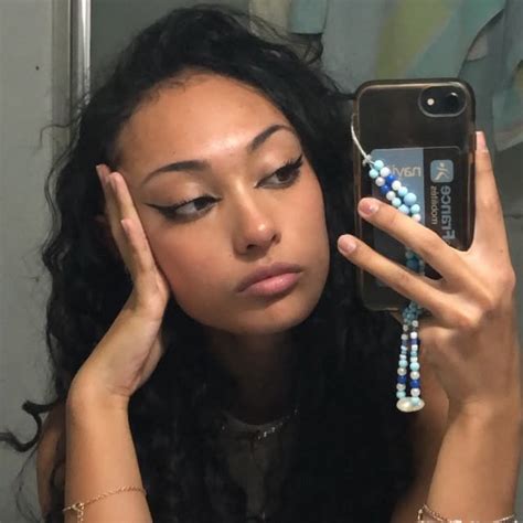 Noémie Nonosworldytb • Threads Say More