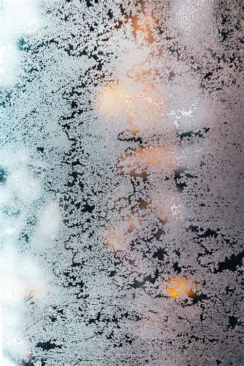 창문에 얼어붙은 눈 유토이미지 상세페이지 베이직샵 사진 21609295