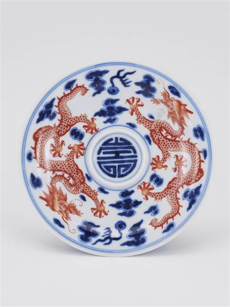 4090 清嘉庆 青花矾红龙纹盏托
