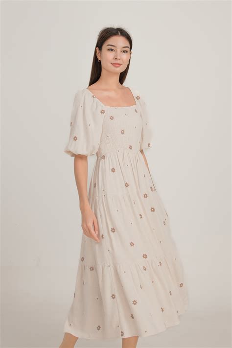Fayth • Savanna Puff Sleeve Shirred Midi Dress