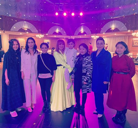 Сүрэг кинонд ажилласан бүсгүйчүүд Амьдралд бэлэн үү Facebook