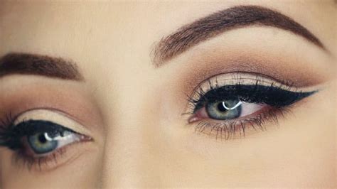 Prom Makeup Looks For Hooded Eyes Saubhaya Makeup