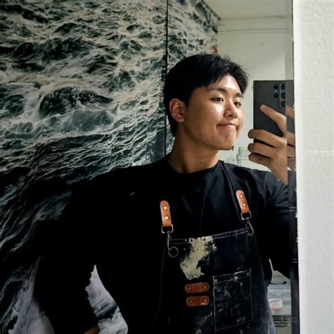호수 Ngoncoin • Threads Say More