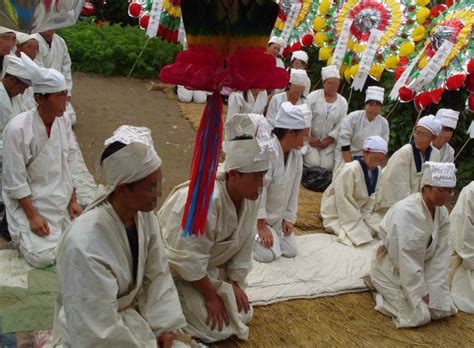 农村孝服 孝服 穿孝服 大山谷图库