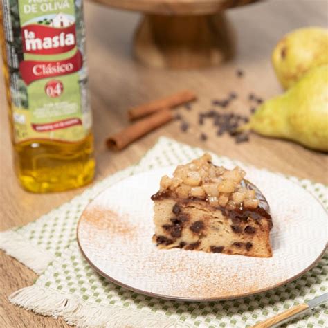 Bizcocho de pera y chocolate Recetas La Masía