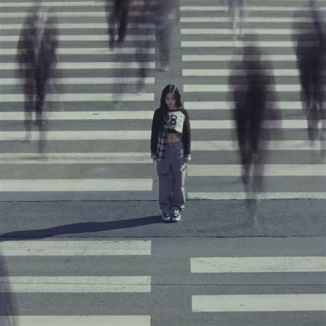 270 Rl Pfps Ideas In 2025 Poses Aesthetic Pictures Pretty People