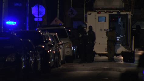 Albany Park Chicago Crime 1 In Custody After Swat Team Police