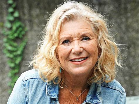 Neue Ard Reihe Fanny Und Mit Jutta Speidel Computer And Medien Badische Zeitung
