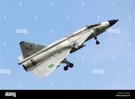 Saab ajs viggen jet Fotos und Bildmaterial in hoher Auflösung Alamy