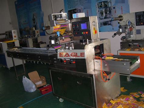 Jinan Eagle Triple Servo Controlled Horiozontal Packing Machine For