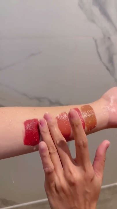 ลิปปากฟูปนันชิตามี 5 สีเลือกได้ตามชอบเลยค่า ลิปปากฟู ปนันชิตา ลิปปาก