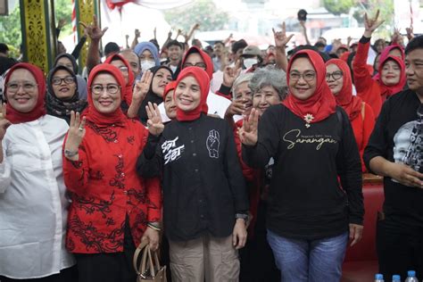 Safari Politik Siti Atikoh di Jawa Timur, dari Ziarah Ke Makam Bung ...