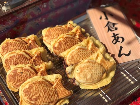 Download Scrumptious Japanese Sweets Display Wallpaper