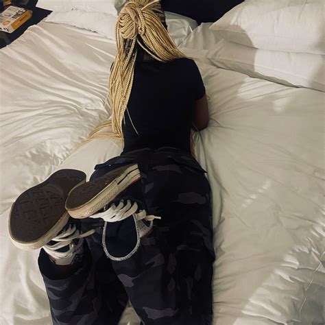 Phebe Chokeonphoebe • Instagram Photos And Videos