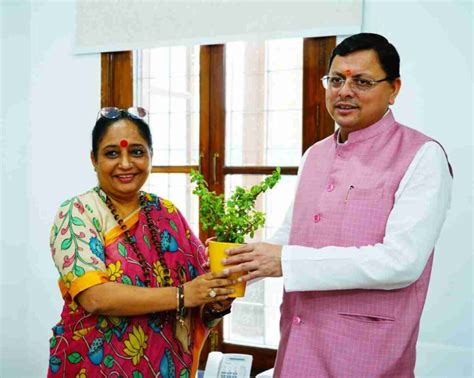 Uttarakhand Assembly Speaker Ritu Khanduri Bhushan Made A Courtesy
