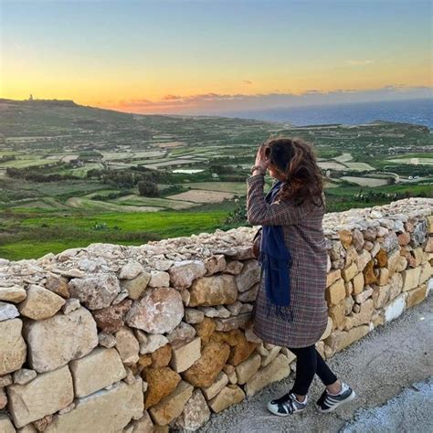 Natalia Natson K On Threads