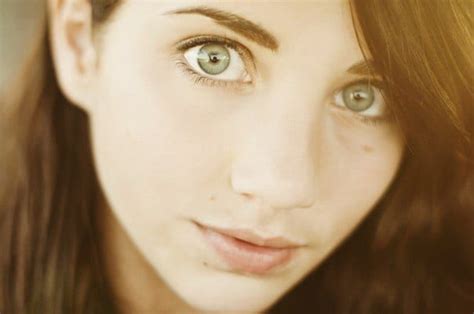 Emily Rudd Close Up Pic