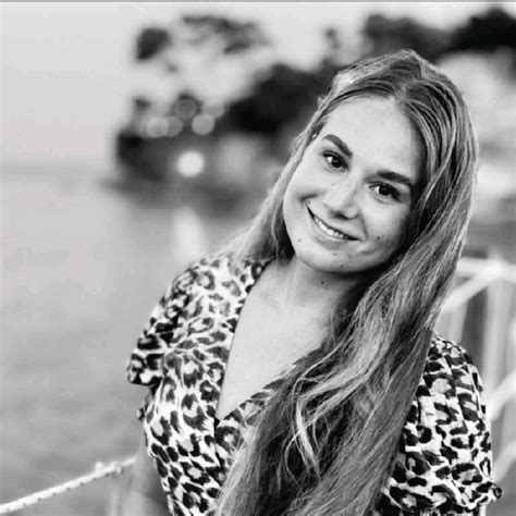 Manon Van Delden Email Address And Phone Number Tessa De Wilde