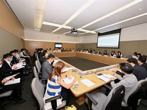 文化體育及旅遊局召開會議統籌國慶黃金周接待旅客工作 香港電台 Line Today