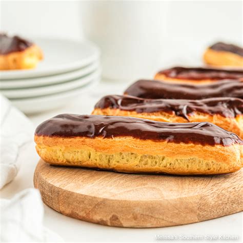 Easy Classic Chocolate Eclair Recipe Recipe Book Vanilla Eclairs