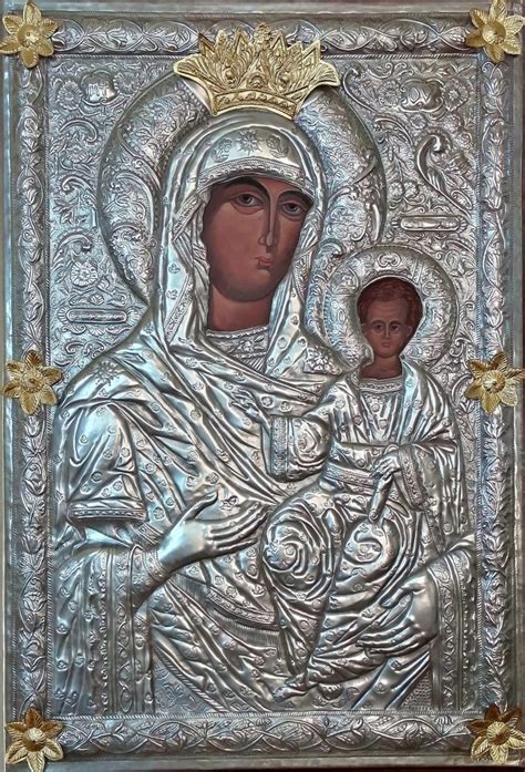 Нова икона на Света Богородица „Златна ябълка“ в столичния храм