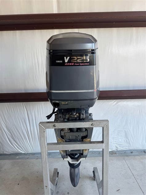 2003 Yamaha 225hp Ox66 2 Stroke 25” Shaft Outboard Motor Boats Vero