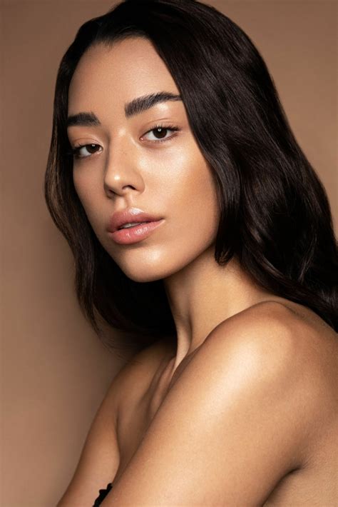 Vanessa F Amaze Models