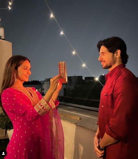 Kiara Advani Looks Surreal In Pink Anarkali As She Celebrates Her