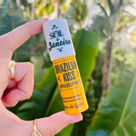 Sol De Janeiro Увлажняющий бальзам для губ Brazilian Kiss Cupuacu Lip