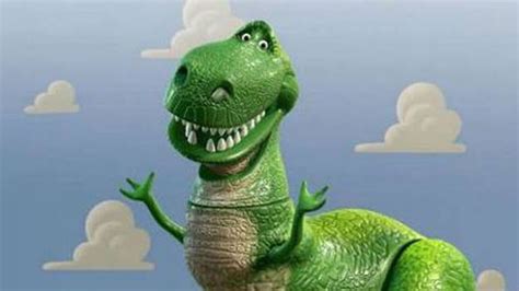 Se Masturbó Con Un Dinosaurio De Juguete Y Se Le Atoró