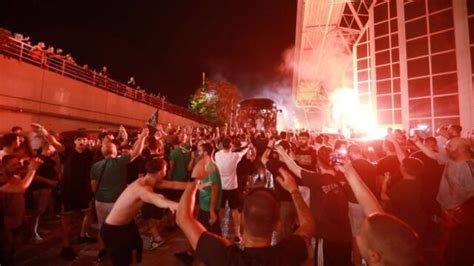 Παναθηναϊκός Aktor Υποδοχή ηρώων στο ΟΑΚΑ που βάφτηκε πράσινο με πάνω από 4 000 οπαδούς