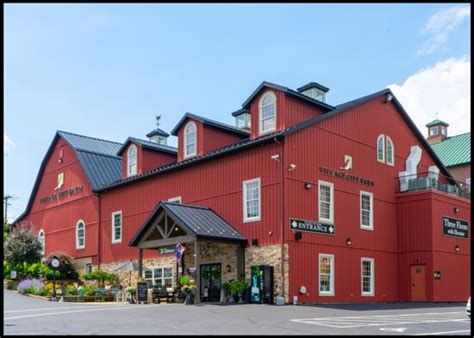 Multi Levelshopping Til Ya Drop Quite The Barn Ta Visit Village