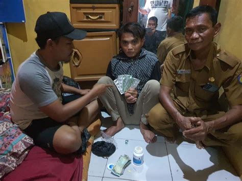 Perangi Narkoba Polisi Tangkap Pengedar Obat Sediaan Farmasi Tanpa