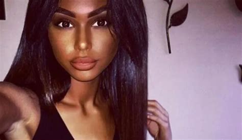 Instagram Reino Unido Amo El Bronceado La Joven Que Se Inyecta Tres Veces Por Semana Para