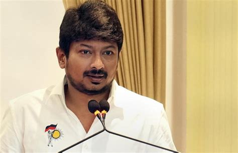 திராவிடம் குறித்த ஆளுநரின் பேச்சுக்கு பதில் அளிக்க மறுக்கிறார் பழனிசாமி