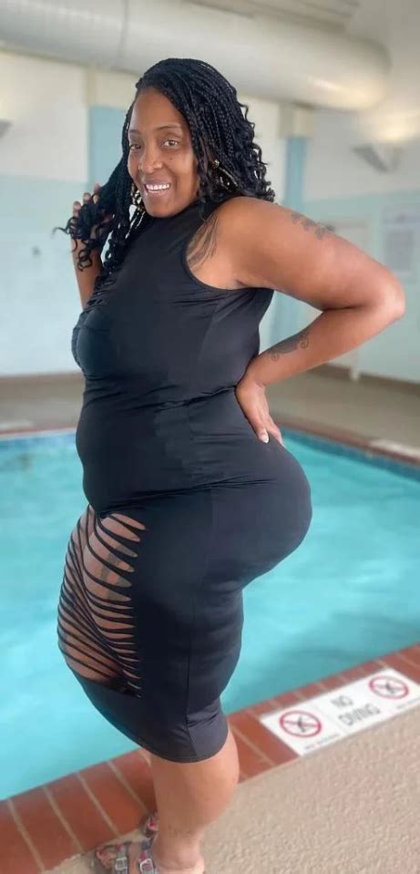 Ebony Tumbex