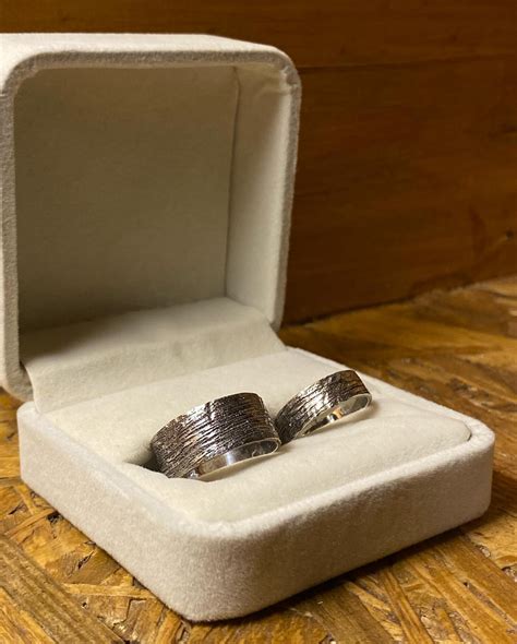 Avet Handmade Jewelry Уникатни бурми изработени во вид на дрвена кора бело злато 585 Уште