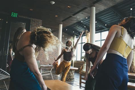 Dance Class Modern Le Mondo