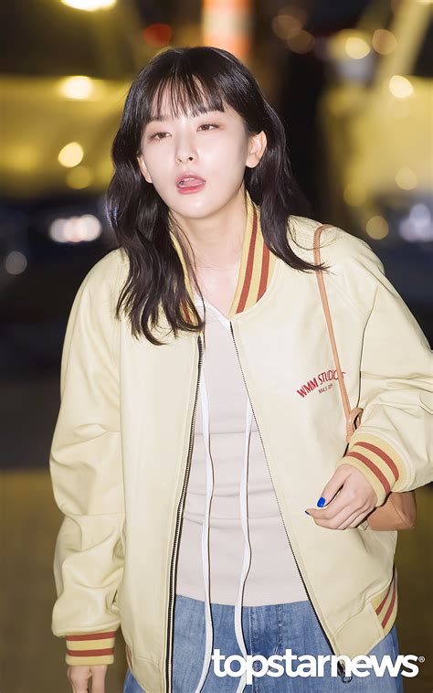 [hd포토] 레드벨벳 슬기 라식한 거 까먹은 그 표정 웬디의 영스트리트 출근길 네이트 연예