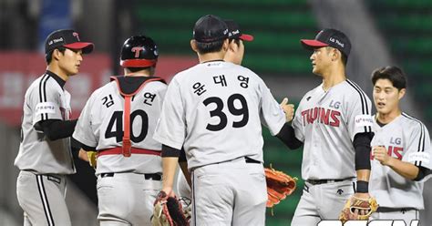 서머리그 Lg 두산 상대로 3 0 승리 사진