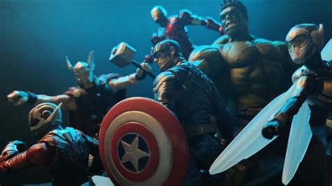 Assemble Ractionfigures