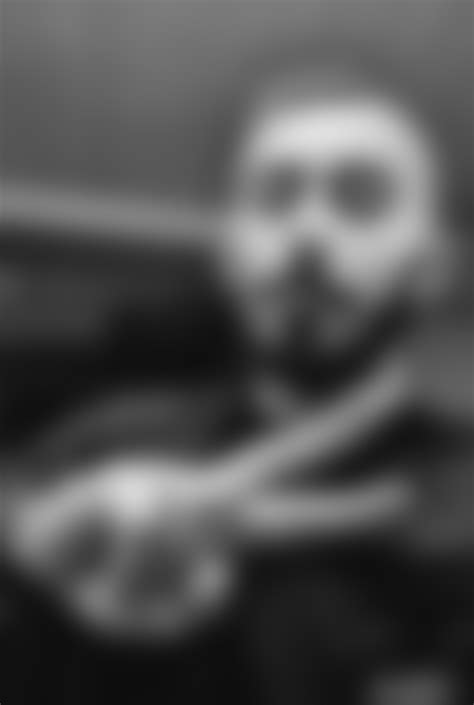 Знаете чего хочет женщина Чтобы с ней обращались как с королевой но хочет она этого от короля