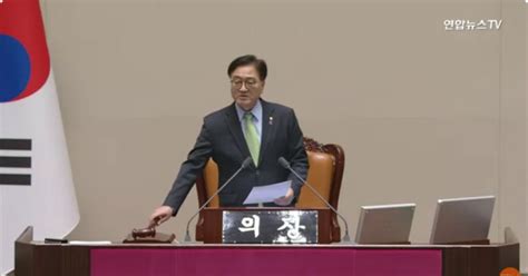 국회 비상계엄 해제 결의안 만장일치 가결…계엄 이제 무효
