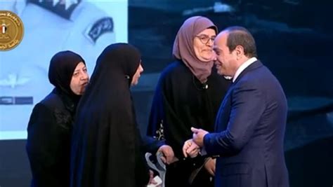 هنحتفل كلنا في سيناء خالية من الإرهاب وعد الرئيس لأسر الشهداء