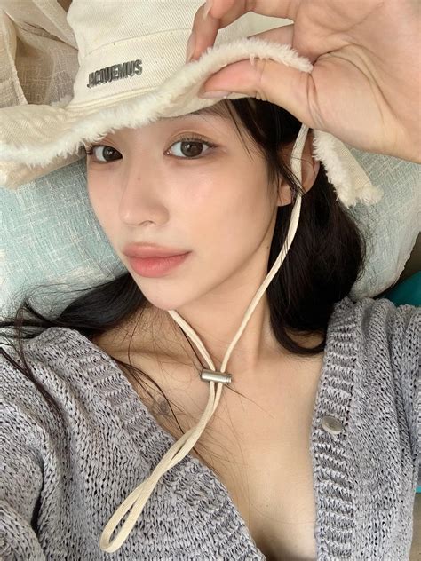 𝙤𝙃𝙯𝙄 광고 Eblinofficial ㅤㅤ 나는 여름 속옷 이걸로 정착 ☁👙 심리스라 얇고 편한데 볼륨까지 자연스럽게