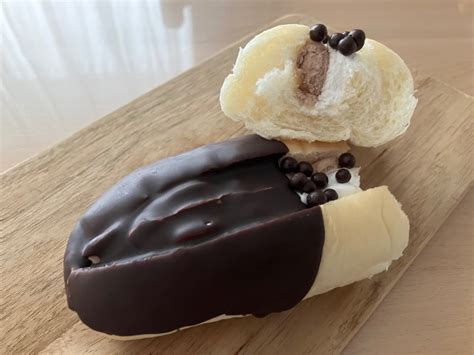 【中評価】「パフチョコダブルホイップサンド チョコ ファミリーマート ファミマルbakery パフチョコダブルホイップサンド」の