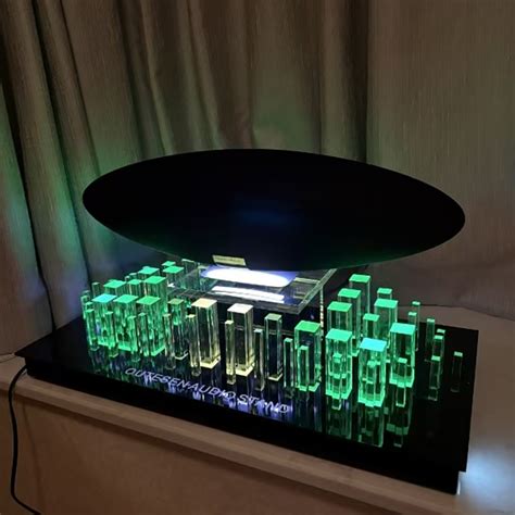 ลําโพงเสียงไฮไฟชั้นวางคริสตัลโช้คอัพ Isolator ฟุต Spikes สนับสนุน