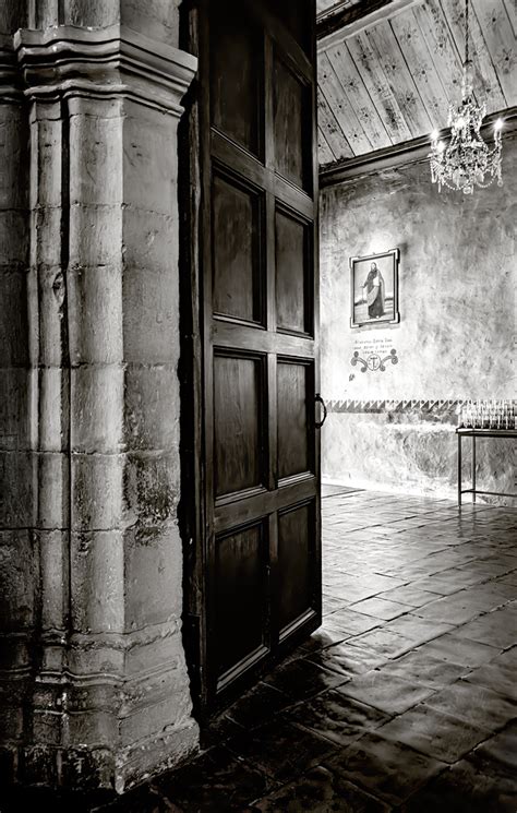 Mission Side Door Viewpoint Photographic Art Center